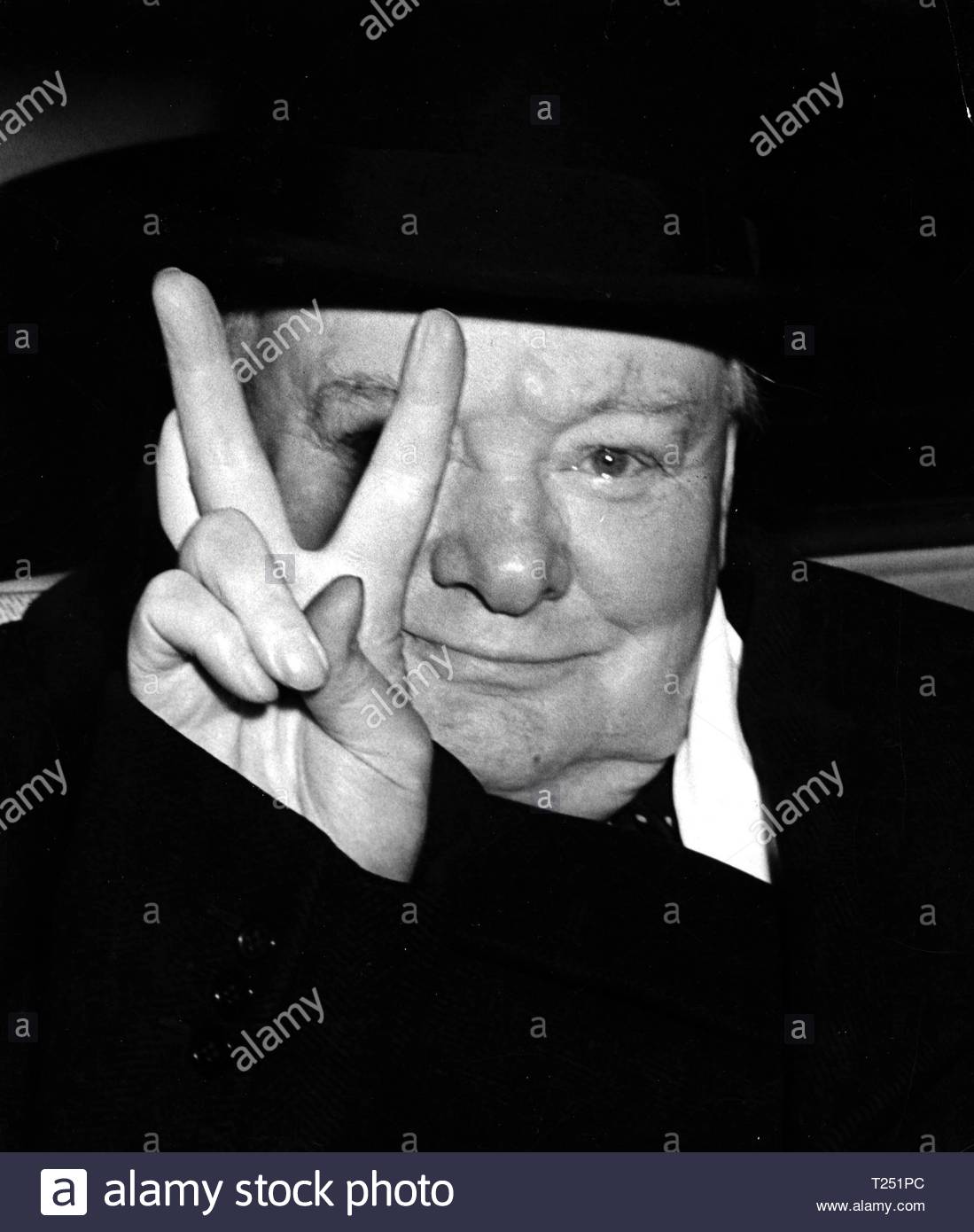 Winston Churchill V Sign High Resolution Stock Photography and Images ...