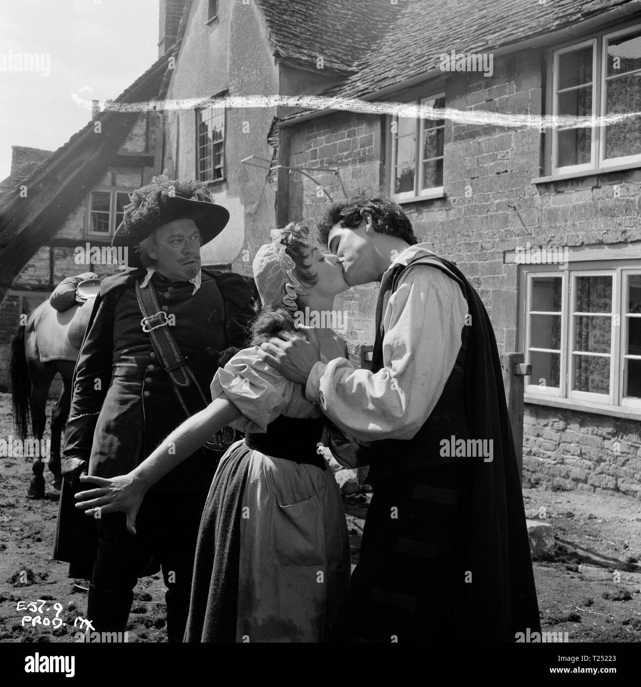 The Moonraker (1958) Gary Raymond, Gillian Vaughan, Clive Morton, Date ...