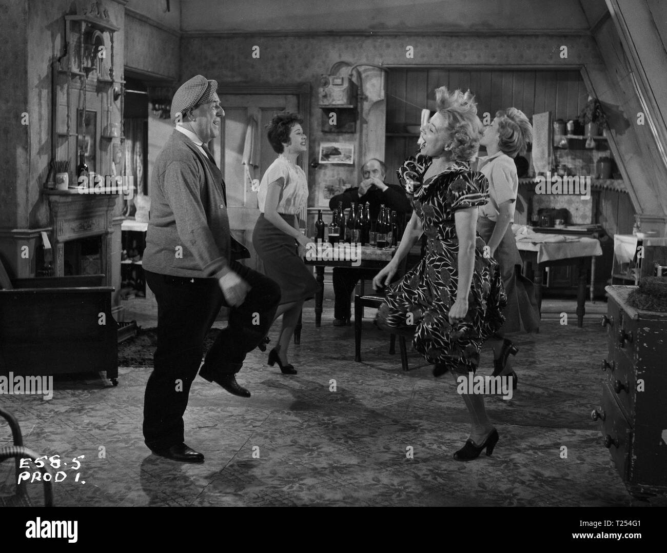 No Trees in the Street (1958) Stanley Holloway, Lana Morris, Liam ...