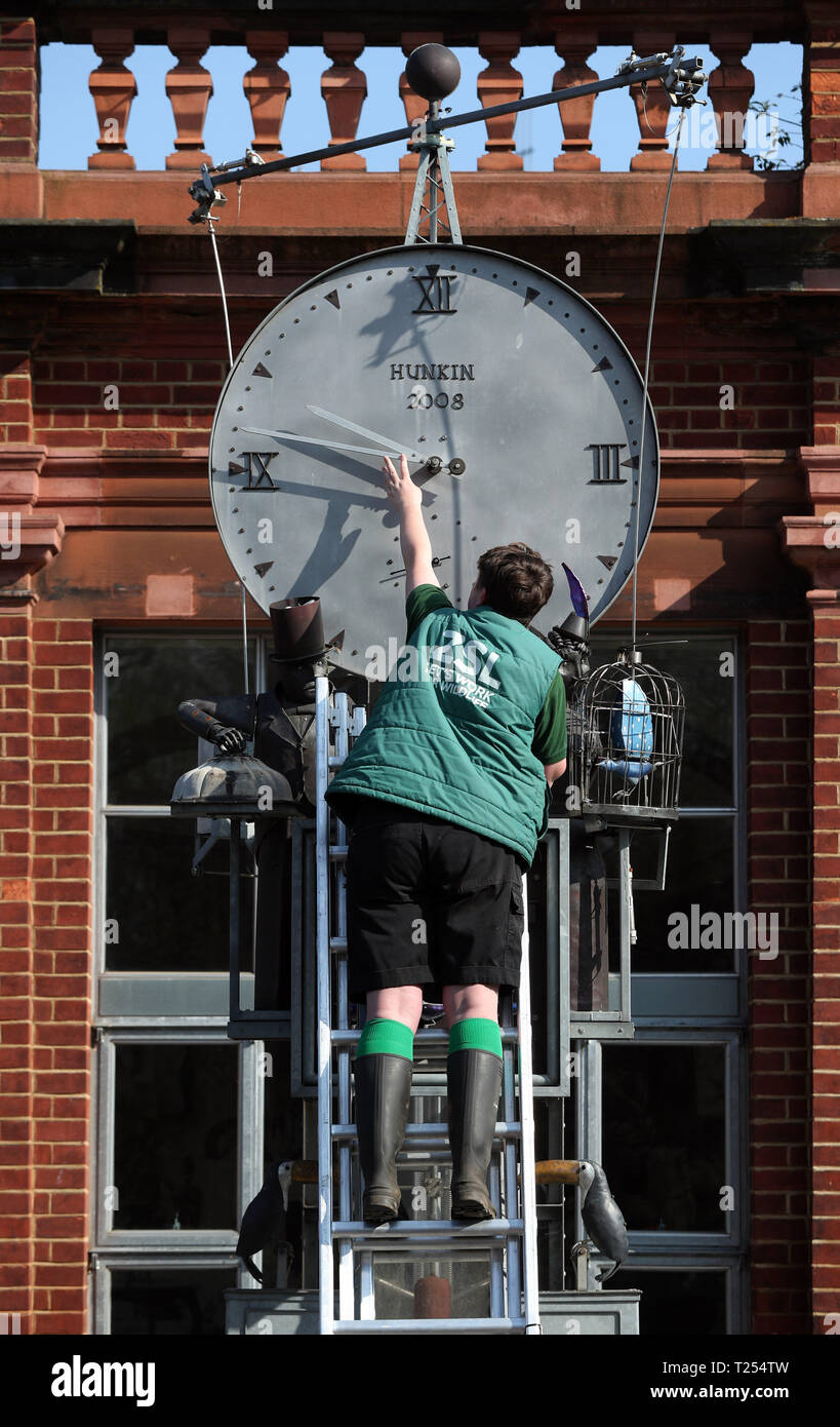 Tim hunkin hi-res stock photography and images - Alamy