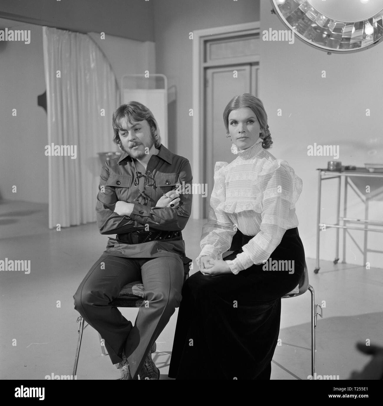 Hywel bennett hi-res stock photography and images - Alamy