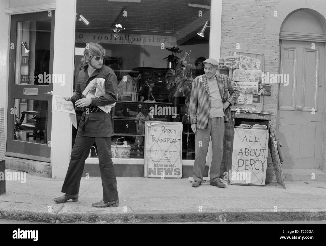 Hywel bennett hi-res stock photography and images - Alamy