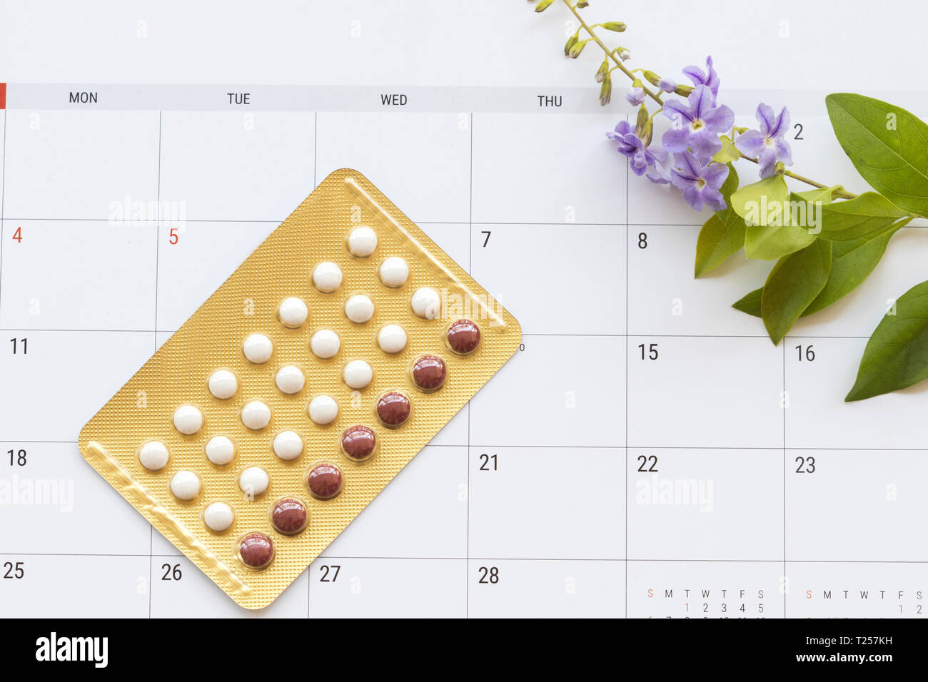 birth control pills of woman not want to have baby with calendar purple ...