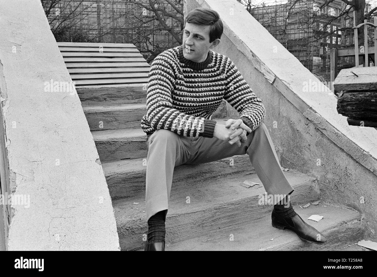 Rotten to the Core (1965) Anton Rodgers, Date: 1965 Stock Photo - Alamy