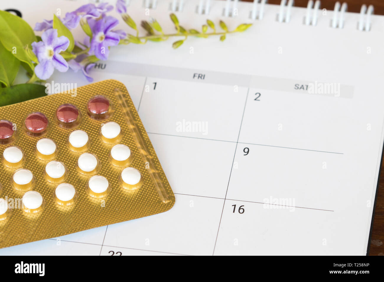 birth control pills of woman not want to have baby with calendar purple ...