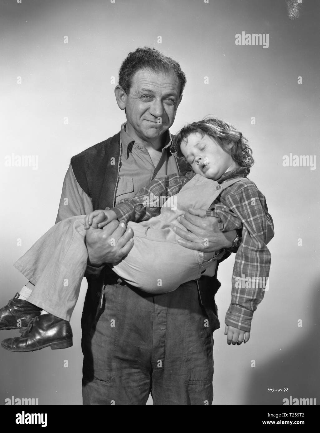 The Shiralee (1957) Dana Wilson, Sidney James, Date: 1957 Stock Photo ...