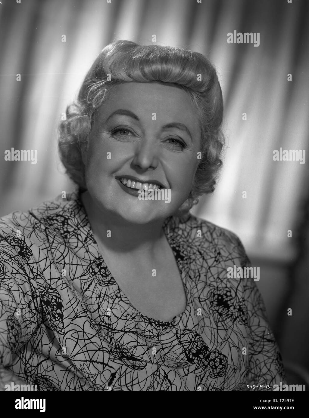 The Shiralee (1957) Tessie O'Shea, Date: 1957 Stock Photo - Alamy