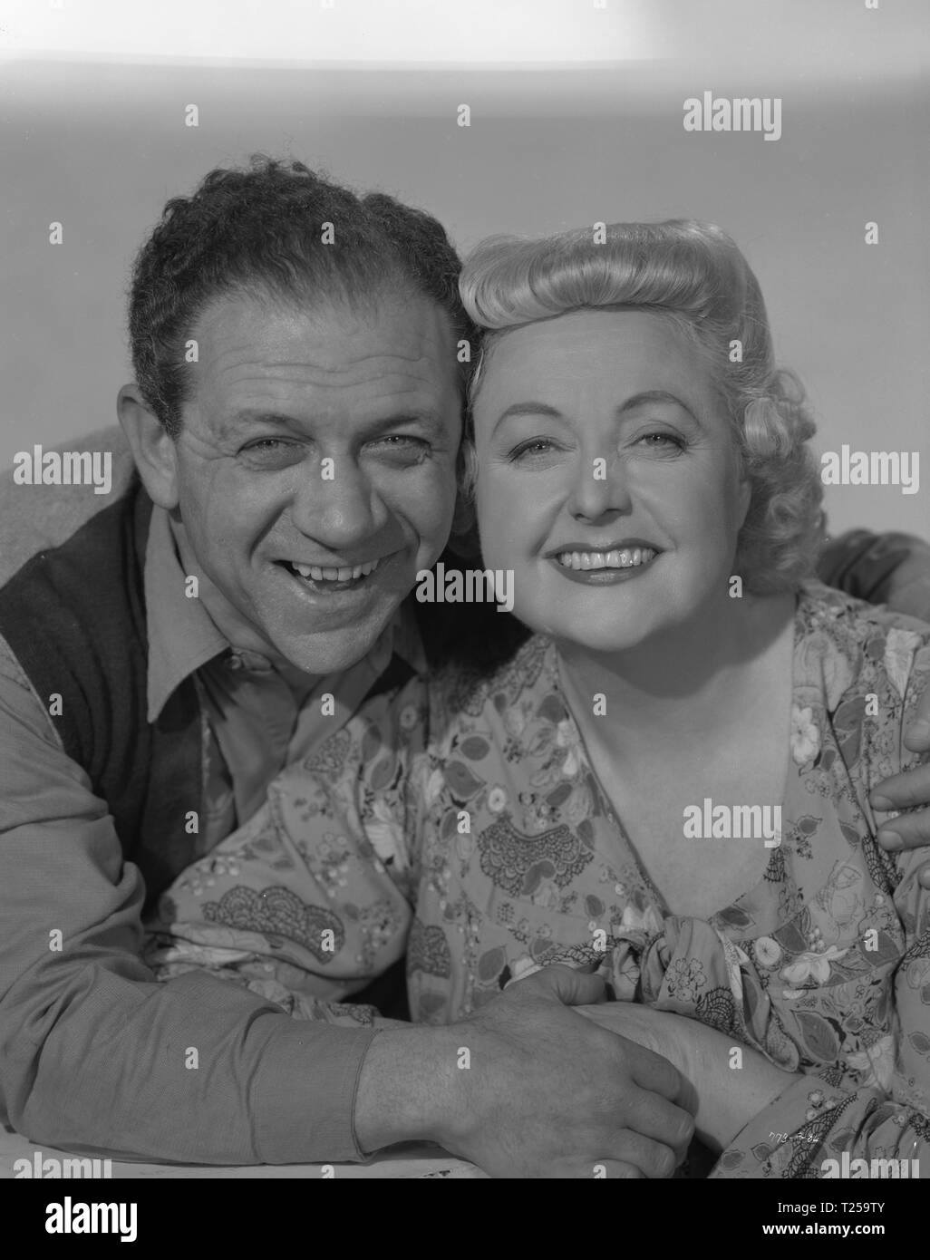 The Shiralee (1957) Sidney James, Tessie O'Shea, Date: 1957 Stock Photo ...