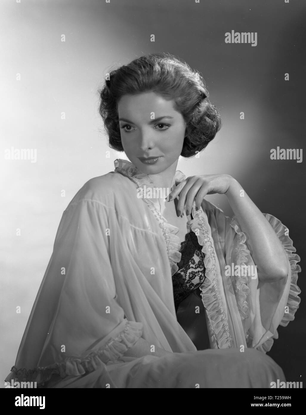 The Shiralee (1957) Elizabeth Sellars, Date: 1957 Stock Photo - Alamy