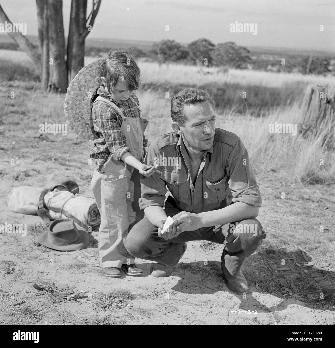 The Shiralee (1957) Peter Finch, Dana Wilson, Date: 1957 Stock Photo ...