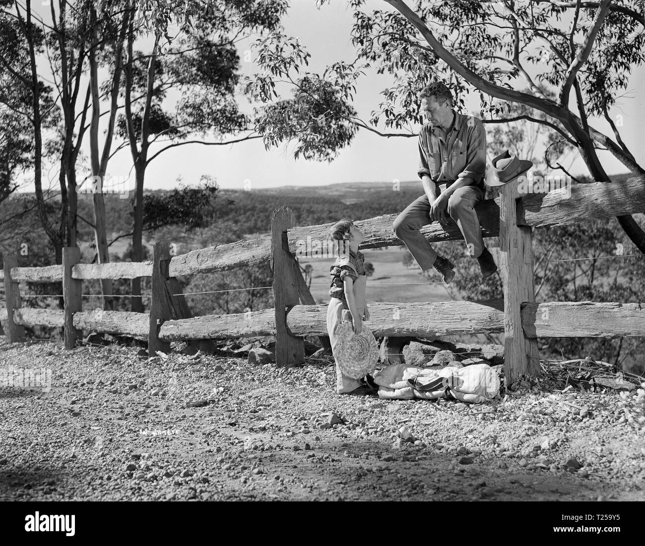 The Shiralee (1957) Peter Finch, Dana Wilson, Date: 1957 Stock Photo ...