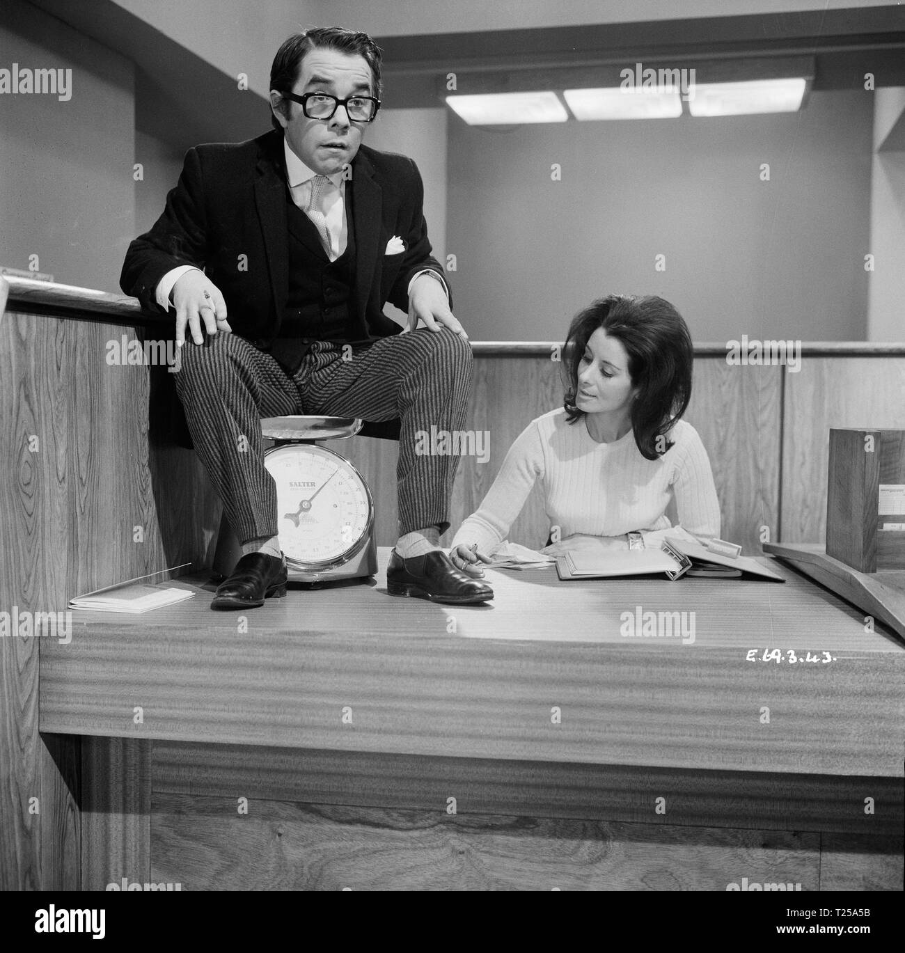 Ronnie corbett Black and White Stock Photos & Images - Alamy