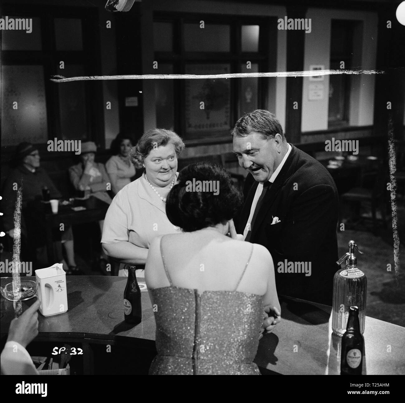 Sparrows Can't Sing (1962) Arthur Mullard, Date: 1962 Stock Photo - Alamy