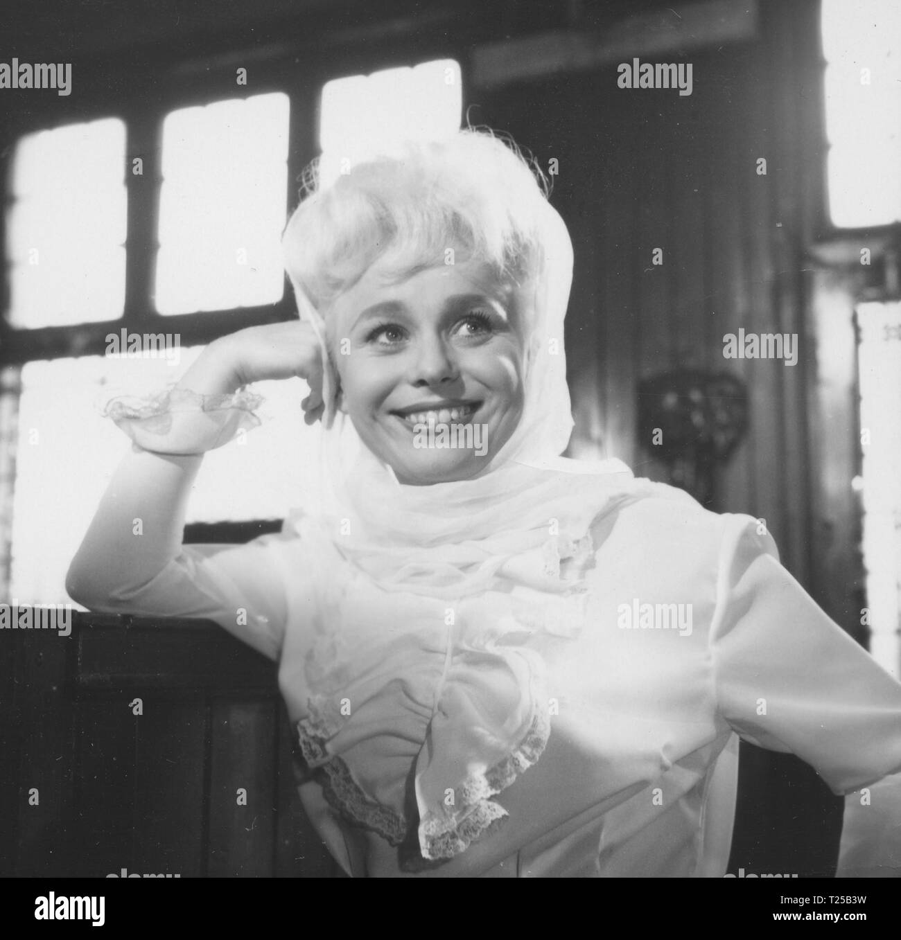 1962 barbara windsor hi-res stock photography and images - Alamy