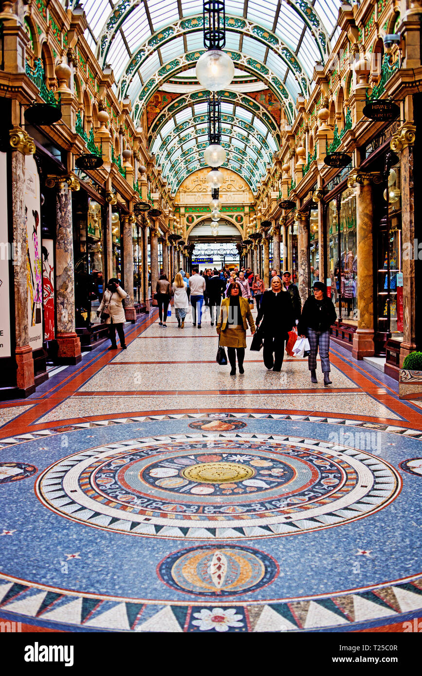 Victoria Quarter Shopping Mall Leeds, England Stock Photo - Alamy