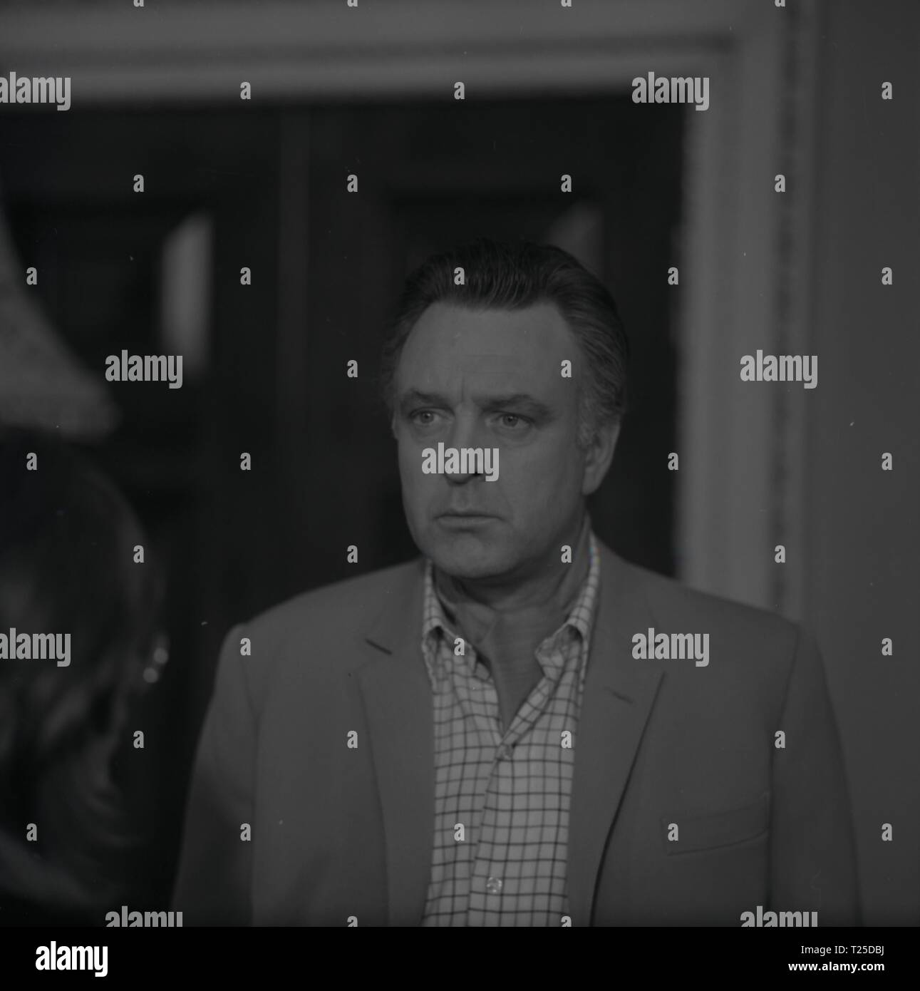 Donald sinden hi-res stock photography and images - Alamy