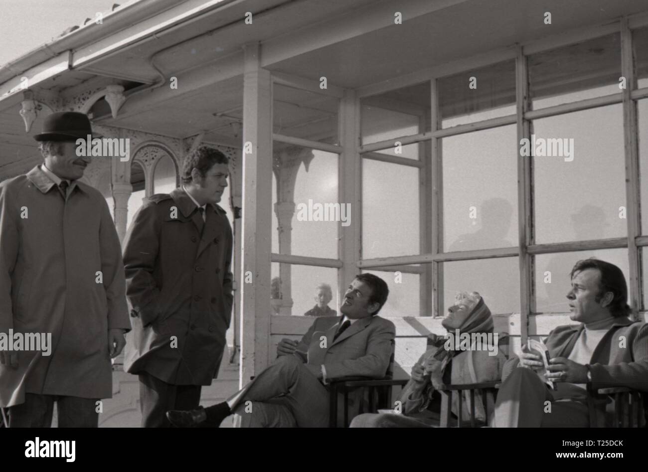 Villain (1971) Richard Burton, Cathleen Nesbitt, Colin Welland, Nigel ...