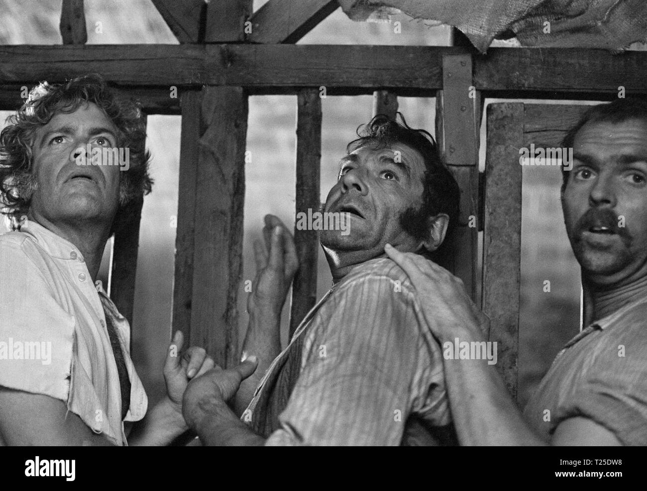 Warlords of Atlantis (1978) Doug McClure, John Ratzenberger, Hal Galili ...