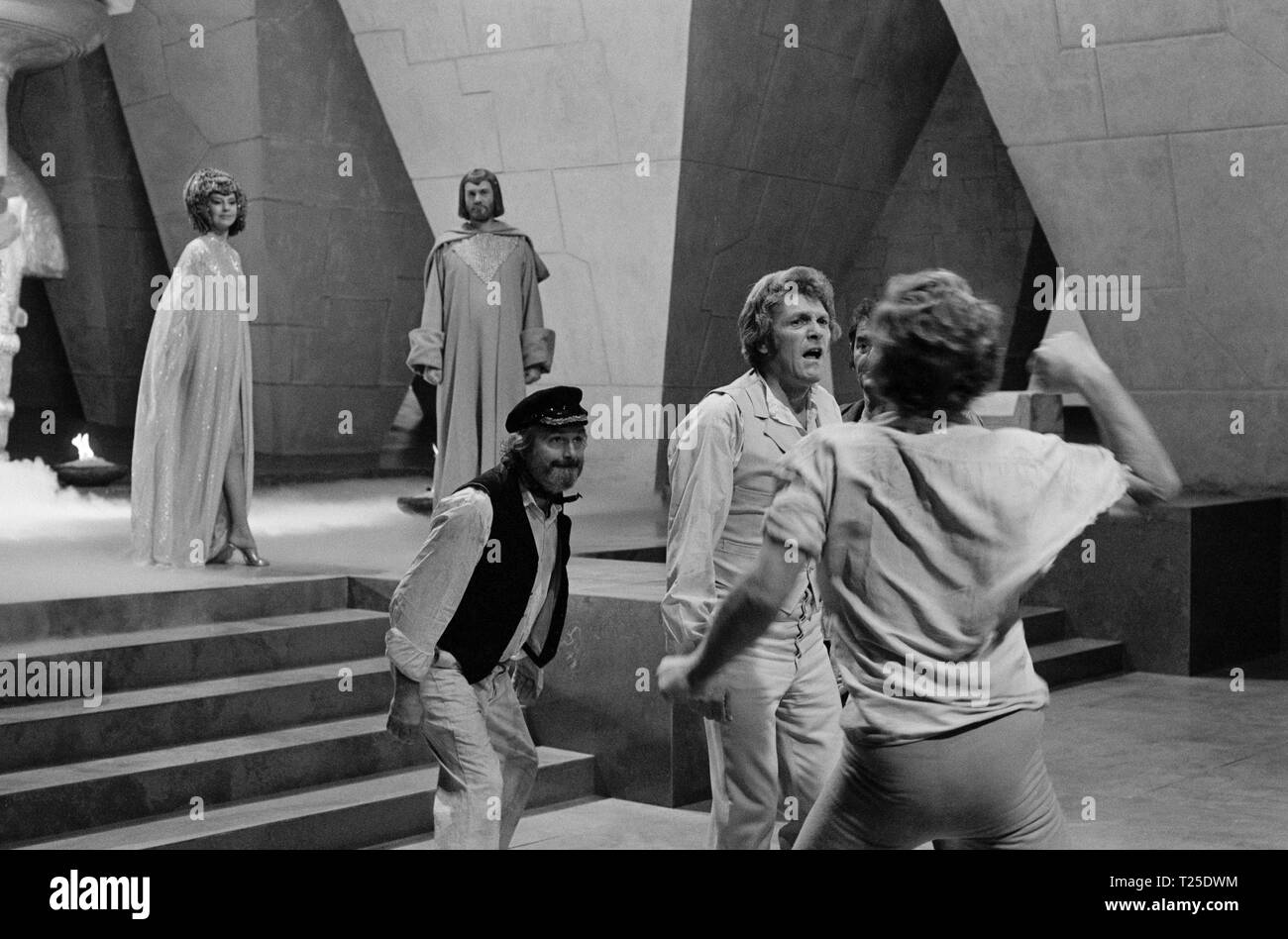 Warlords of Atlantis (1978) Doug McClure, Peter Gilmore, Cyd Charisse ...