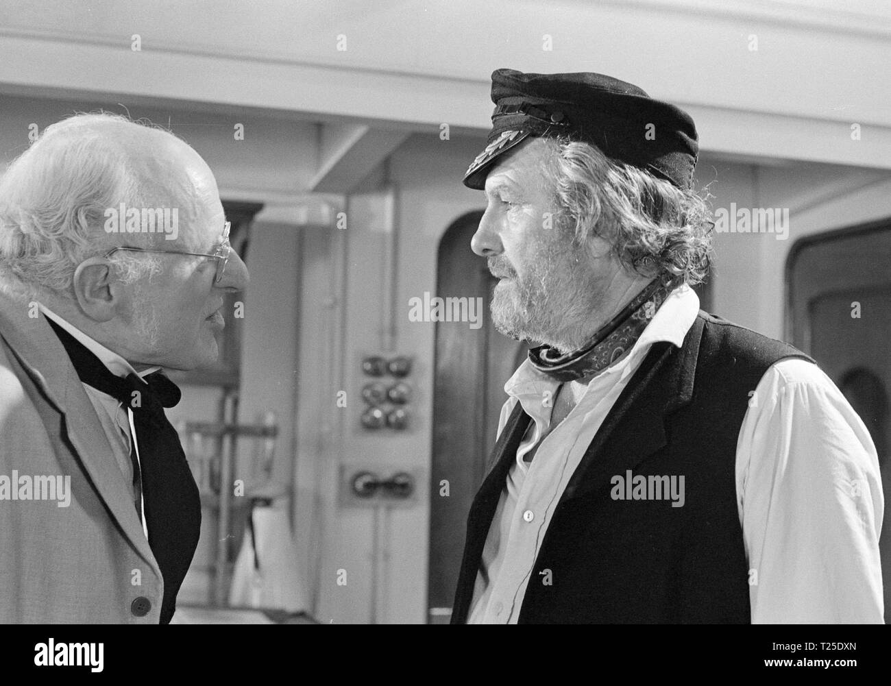 Warlords of Atlantis (1978) Shane Rimmer, Donald Bisset, Date: 1978 ...