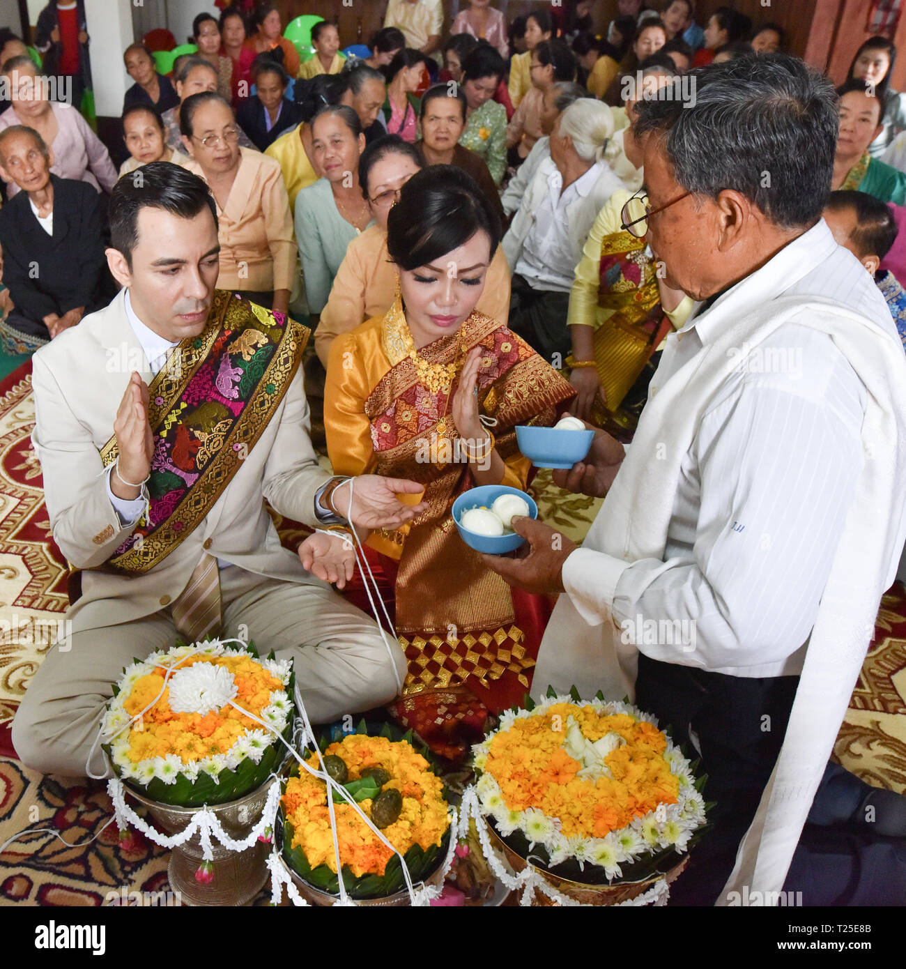 Buddhist marriage ceremony hi-res stock photography and images - Alamy