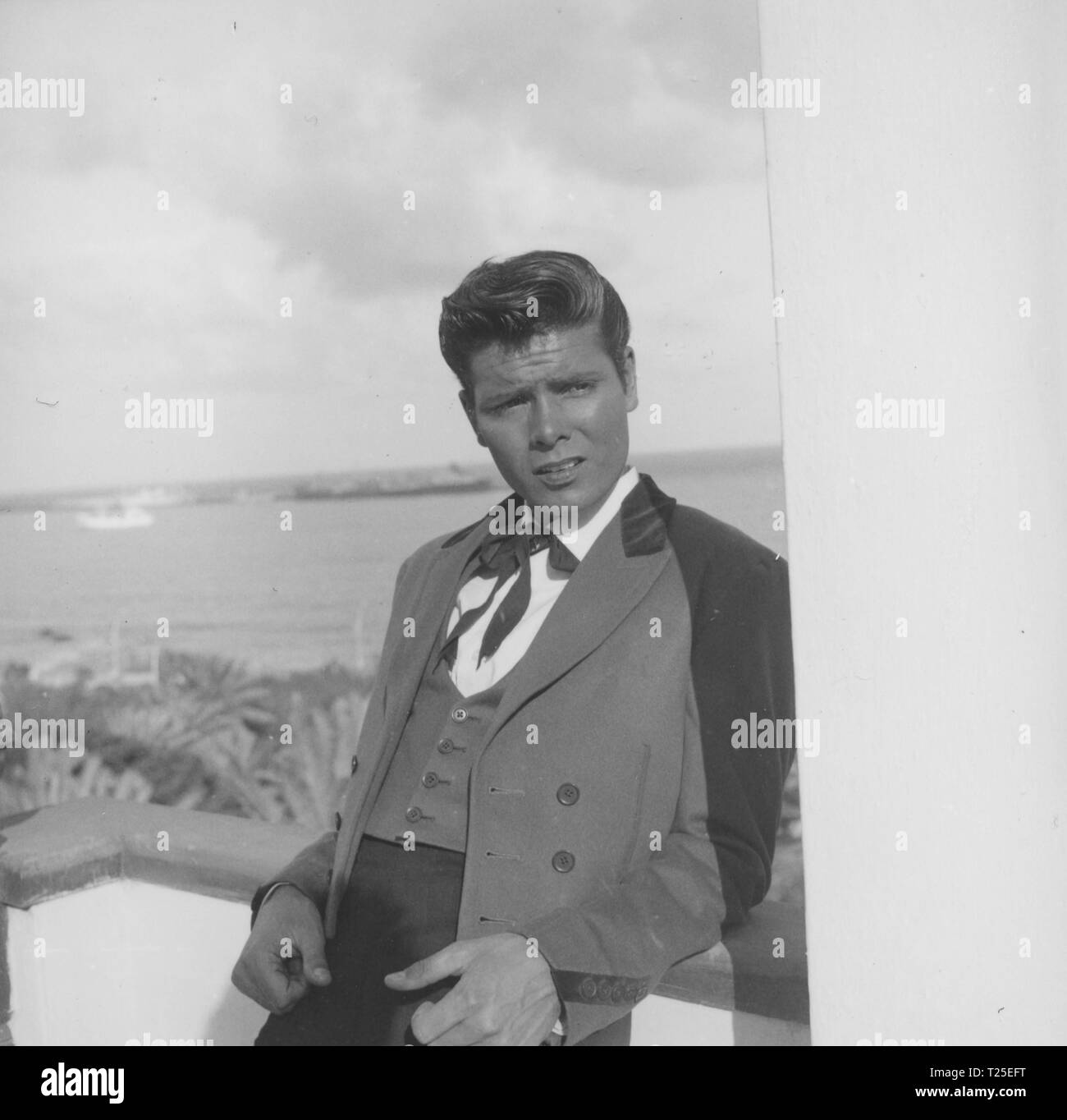 Wonderful Life (1964) Cliff Richard, Date: 1964 Stock Photo - Alamy