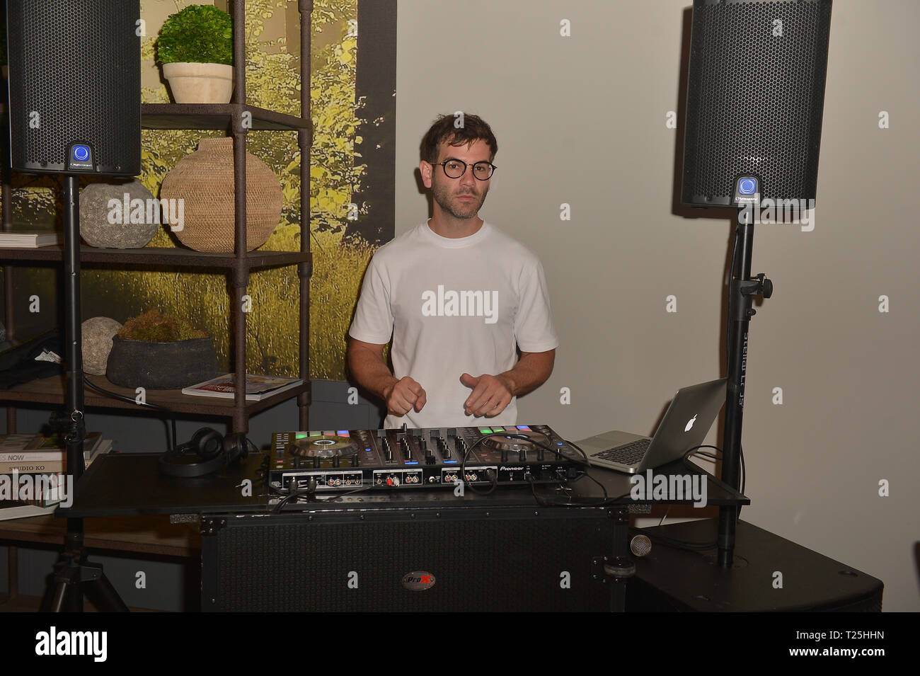 An intimate dinner experience at Delicious Raw restaurant on February 26, 2019 in Miami Beach ...