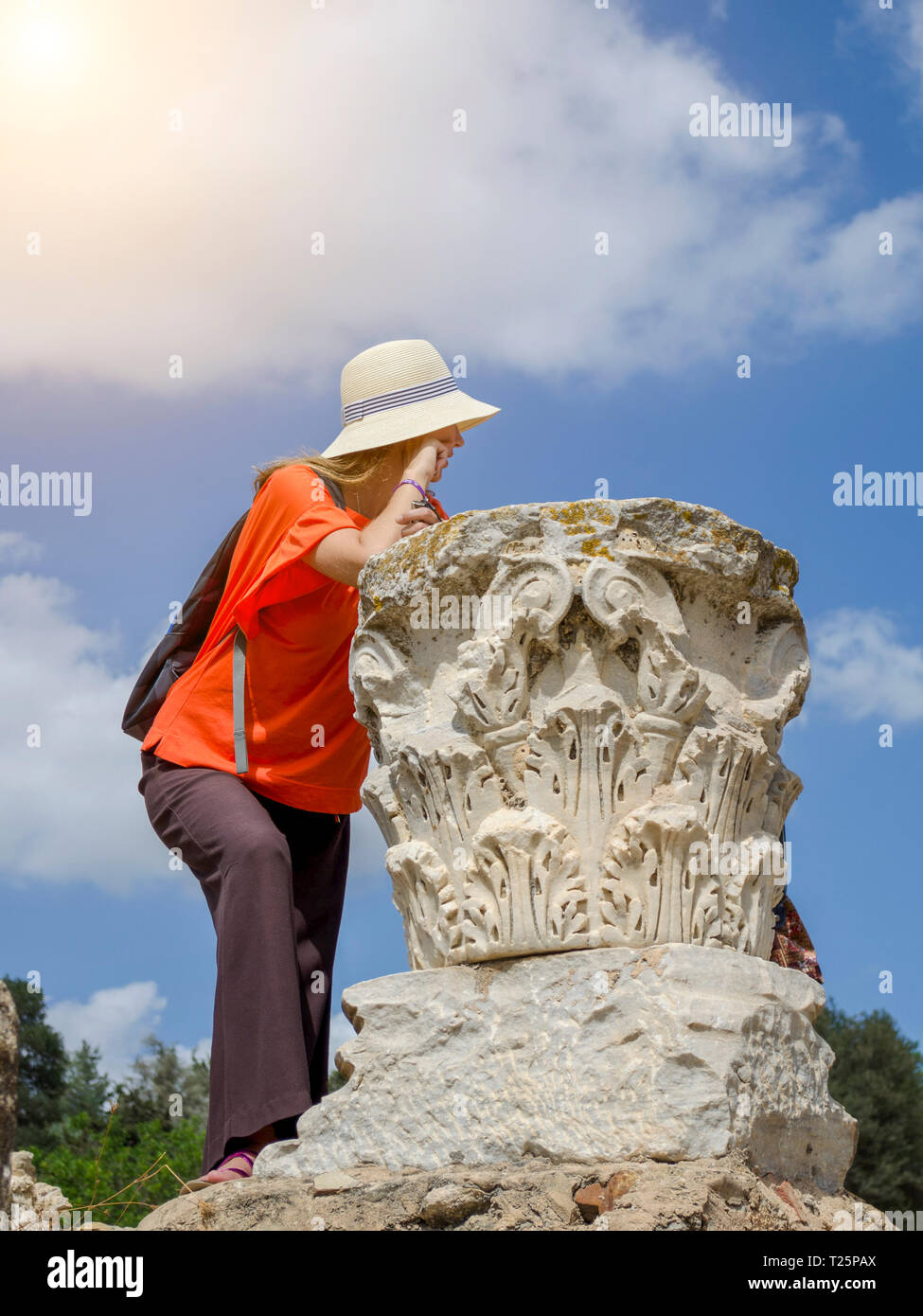 Slim column hi-res stock photography and images - Alamy