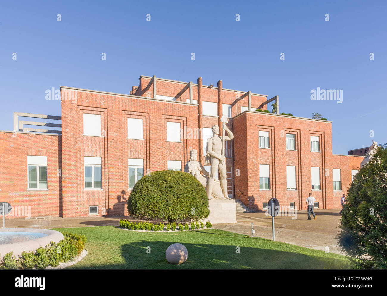 Fascist architecture in italy hi-res stock photography and images - Alamy