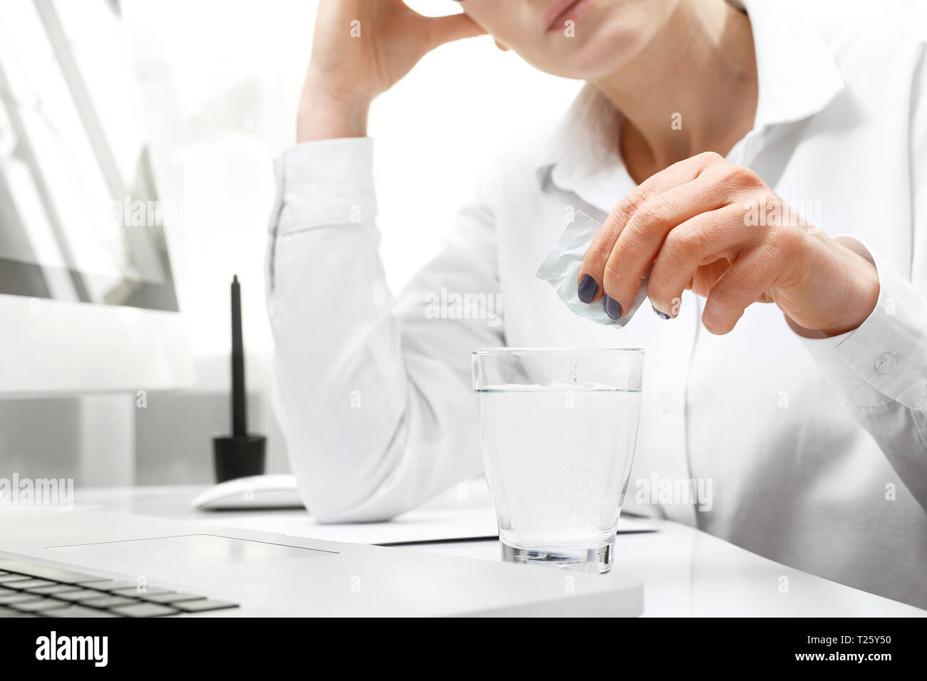 Woman effervescent tablet hi-res stock photography and images - Alamy