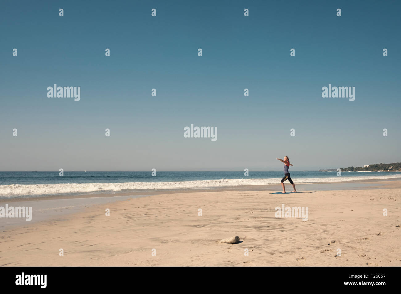 Balance beach hi-res stock photography and images - Alamy