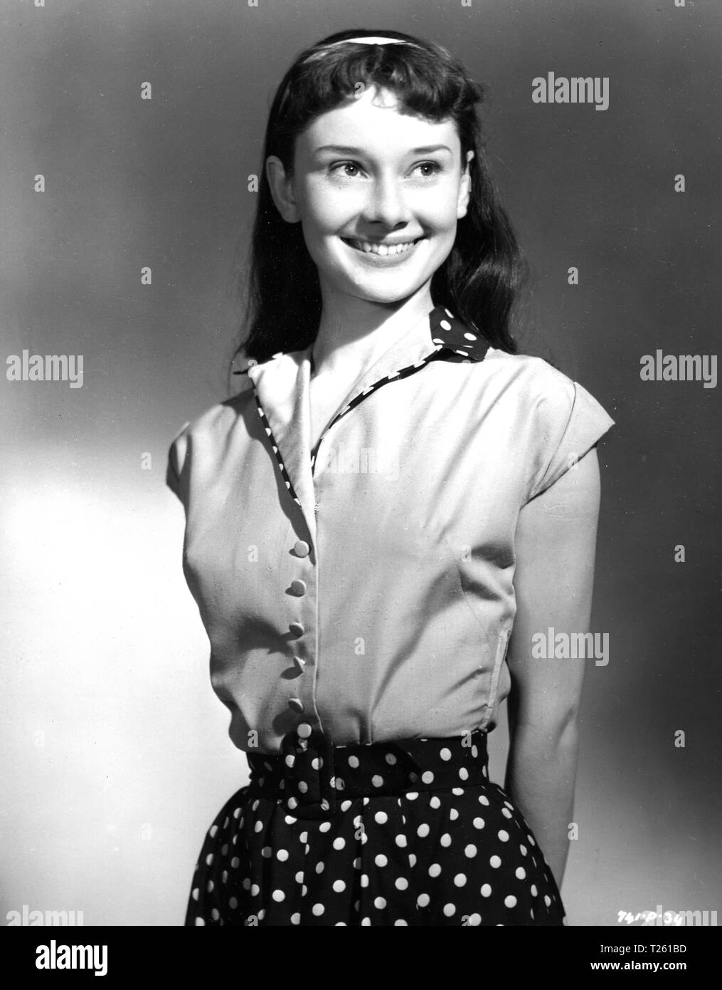 Secret People (1952) Audrey Hepburn, Date: 1951 Stock Photo - Alamy