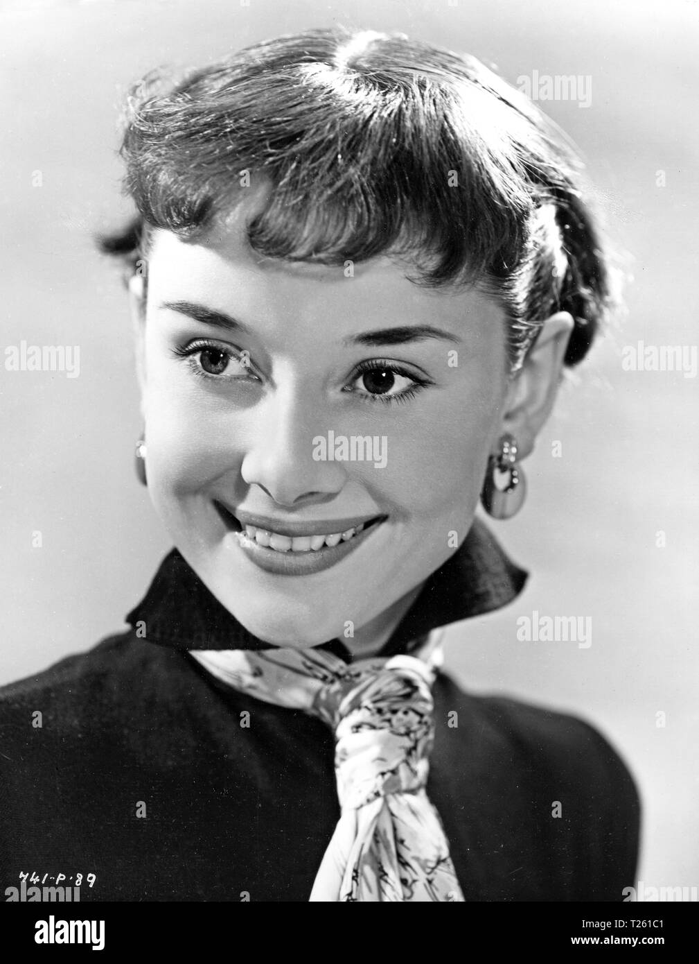 Secret People (1952) Audrey Hepburn, Date: 1951 Stock Photo - Alamy