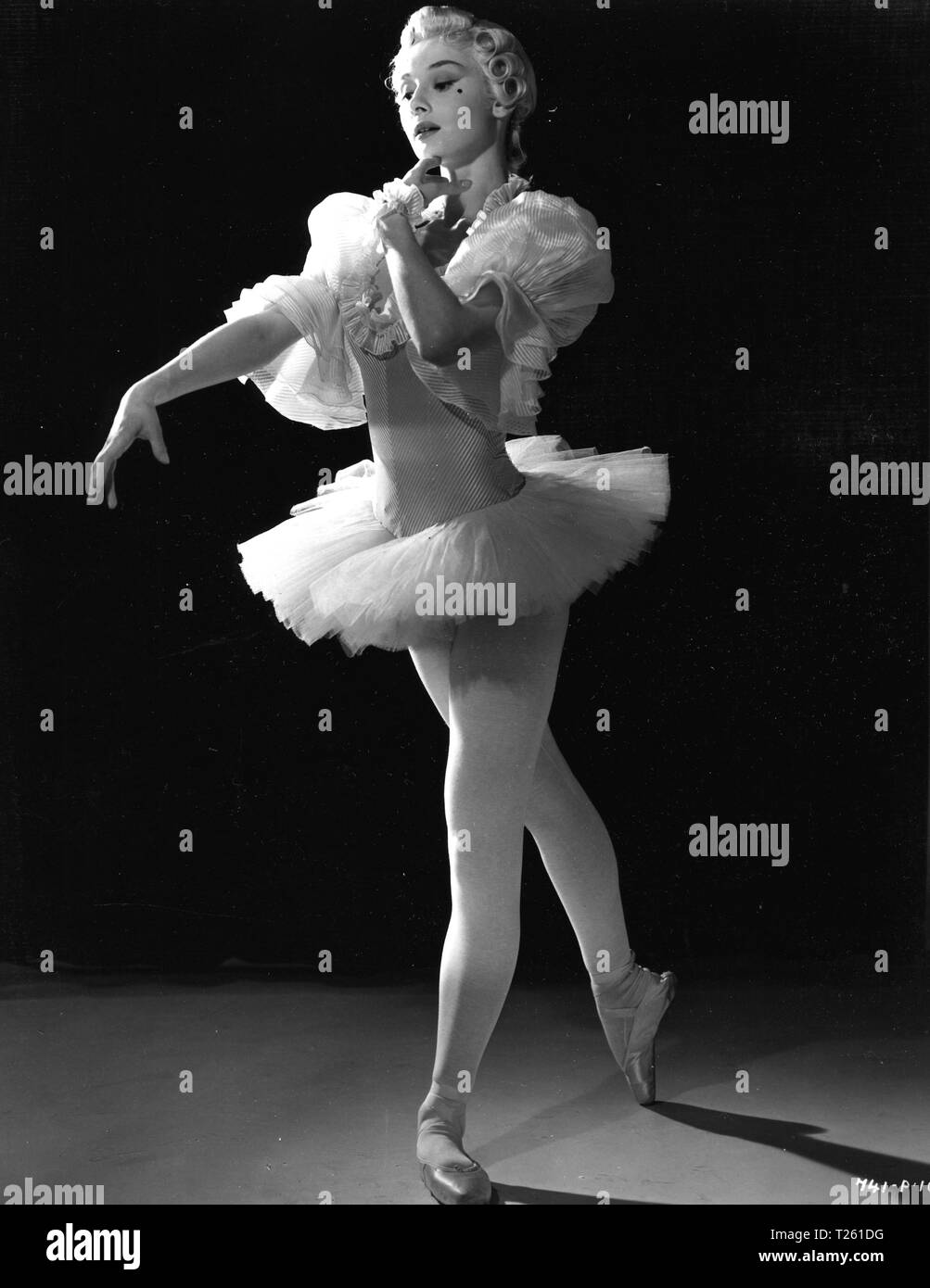 Secret People (1952) Audrey Hepburn, Date: 1951 Stock Photo - Alamy