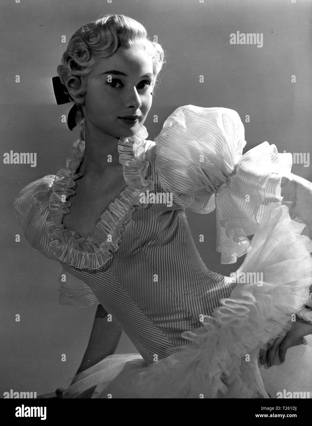 Secret People (1952) Audrey Hepburn, Date: 1951 Stock Photo - Alamy