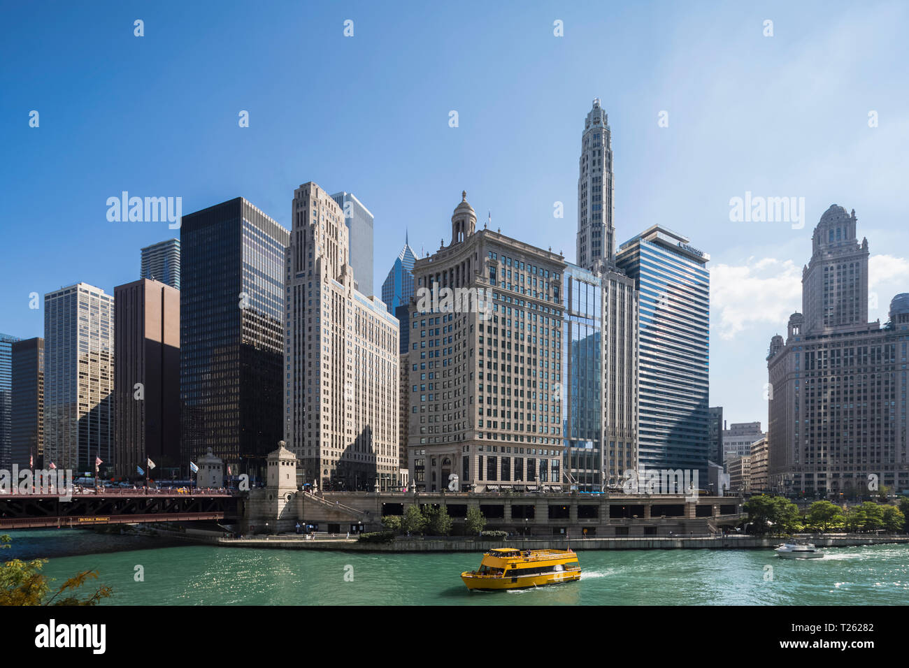 USA, Illinois, Chicago, Chicago River, Wyndham Grand Chicago Riverfront ...