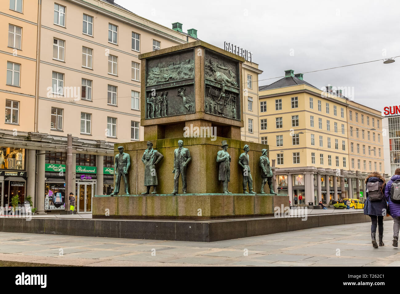 Statue bergen norway hi-res stock photography and images - Alamy