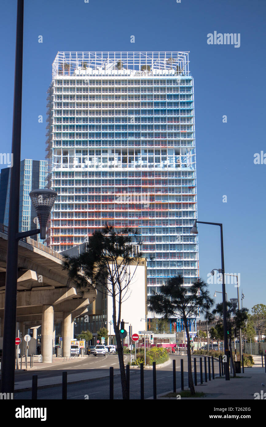 Marseille : La Joliette,Euromed,La Marseillaise tower by architect Jean ...