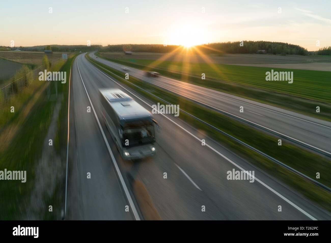 Golden bus on highway hi-res stock photography and images - Alamy
