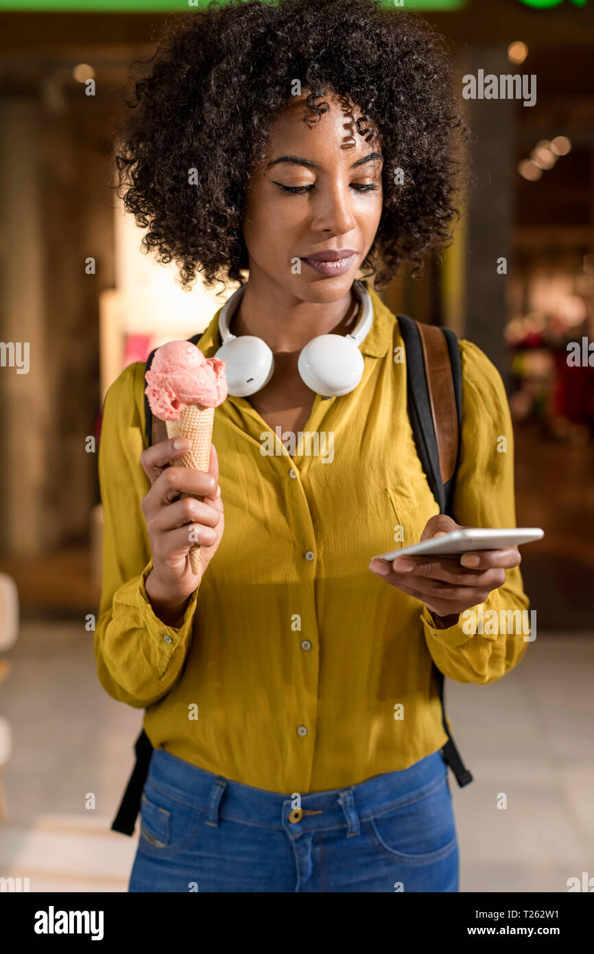 Cone cell hi-res stock photography and images - Alamy