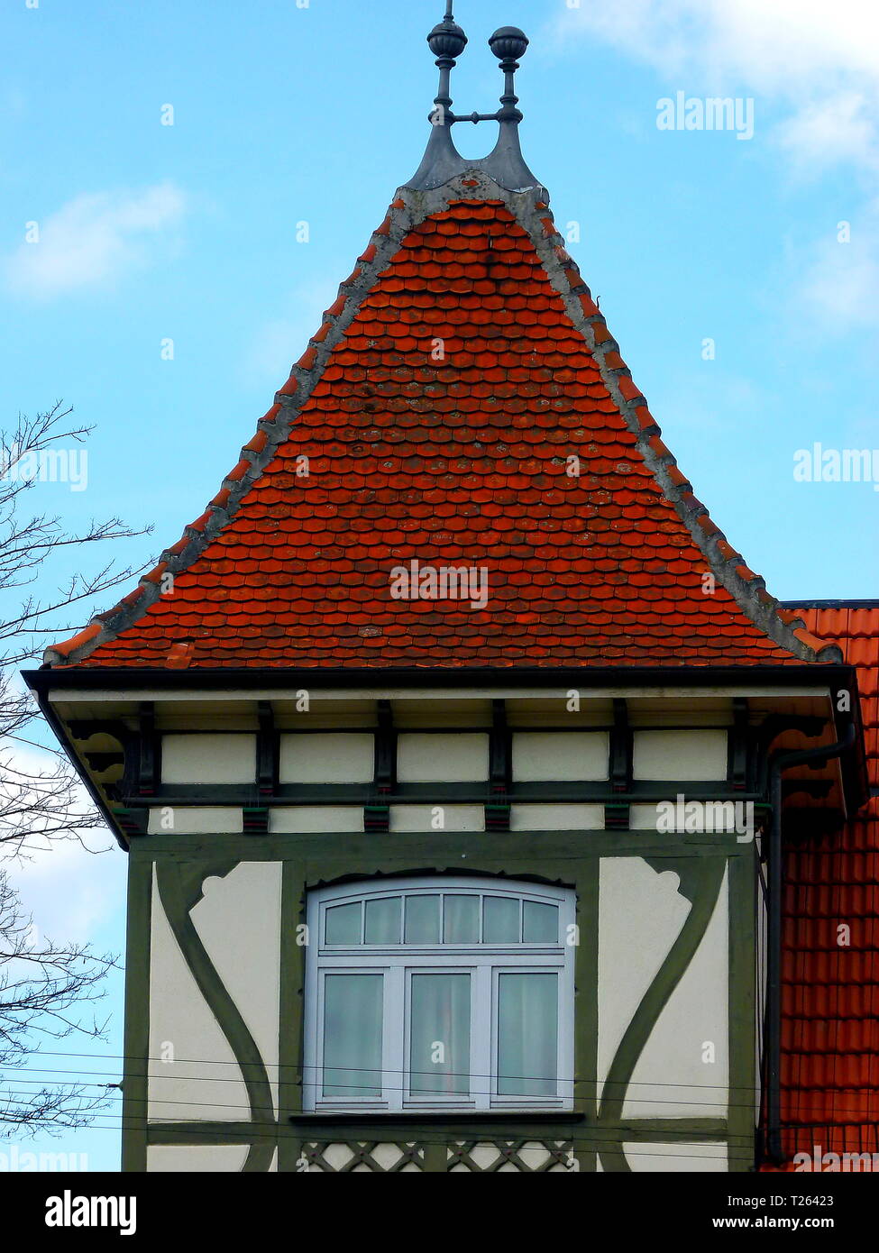 Medieval roof truss hi-res stock photography and images - Alamy