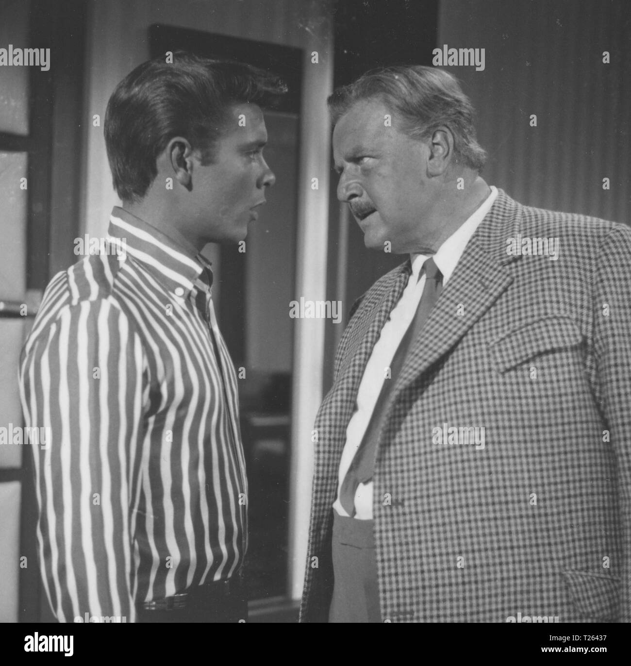 Wonderful Life (1964) Cliff Richard, Walter Slezak, Date: 1964 Stock ...
