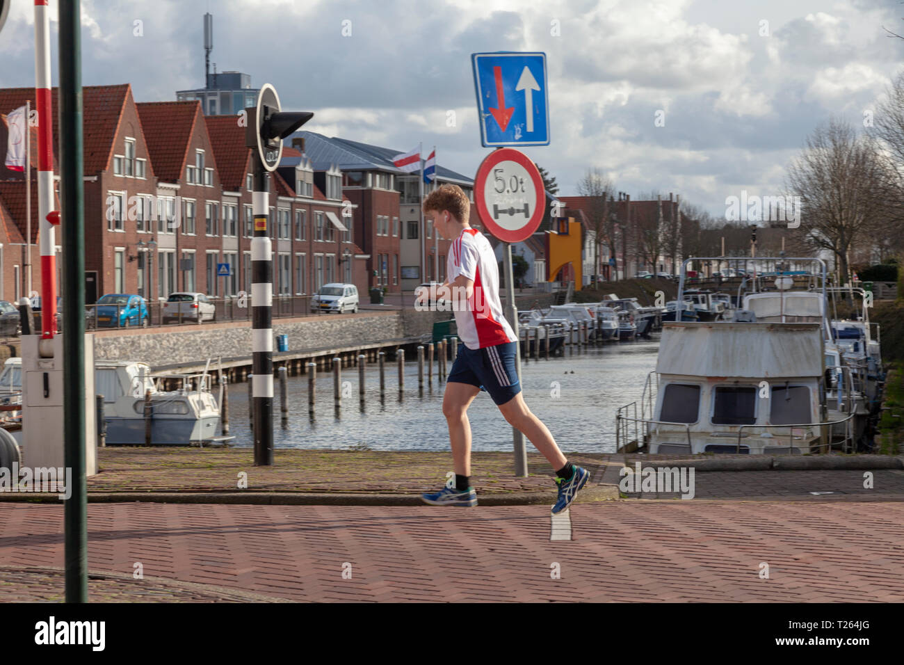 Moving bridge hi-res stock photography and images - Alamy