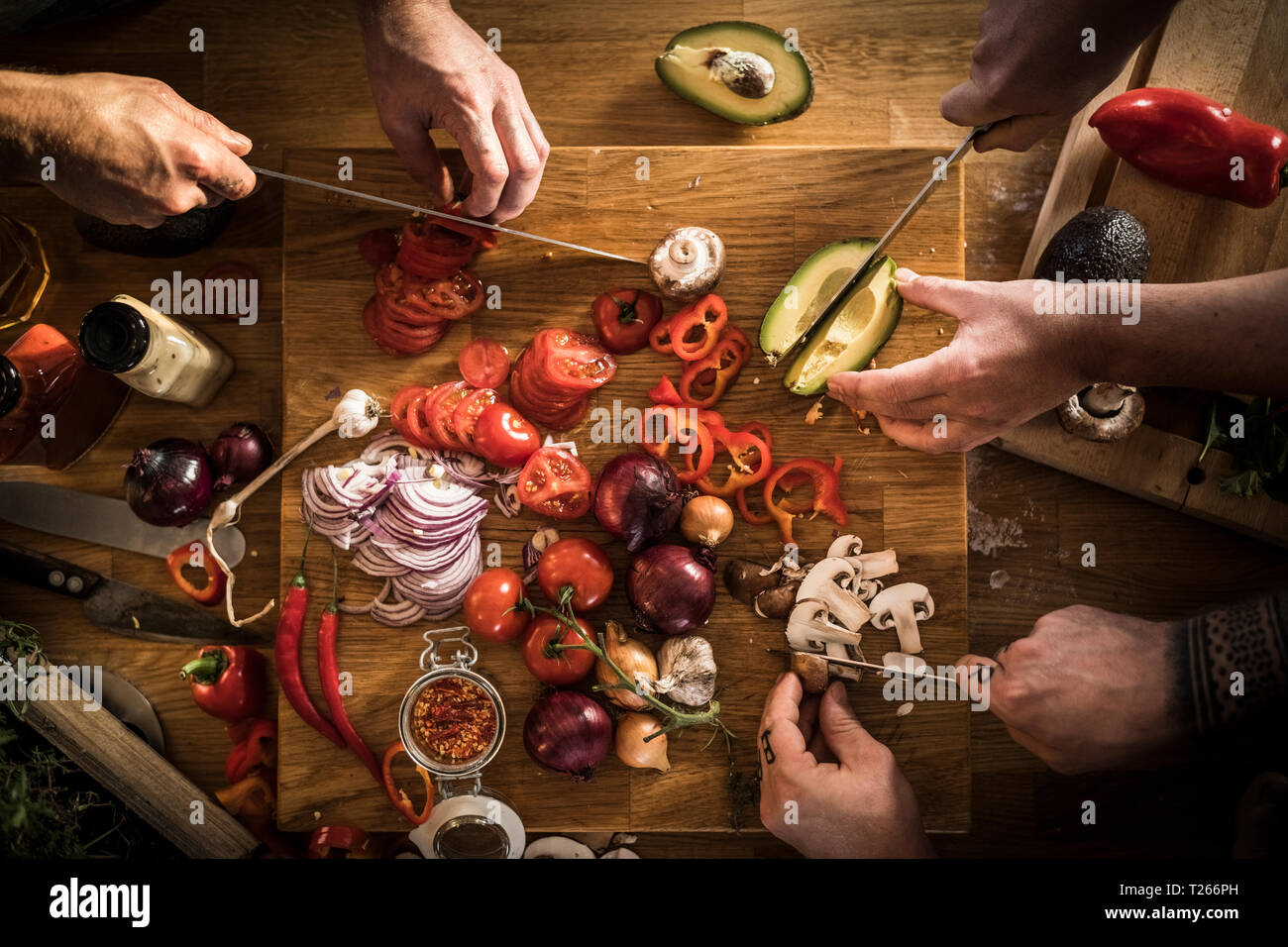Chopping hands hi-res stock photography and images - Alamy