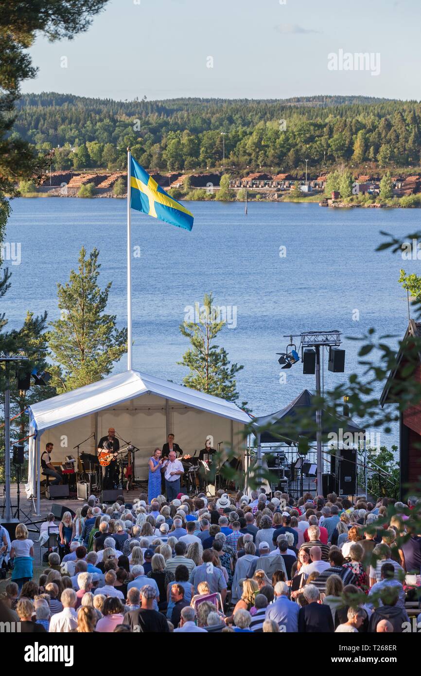 Kisa hi-res stock photography and images - Alamy