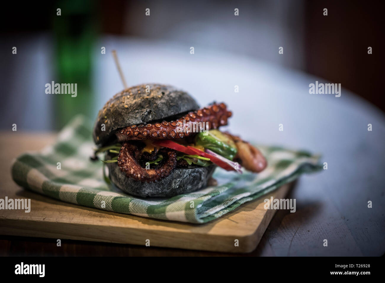 Octopus burger hi-res stock photography and images - Alamy