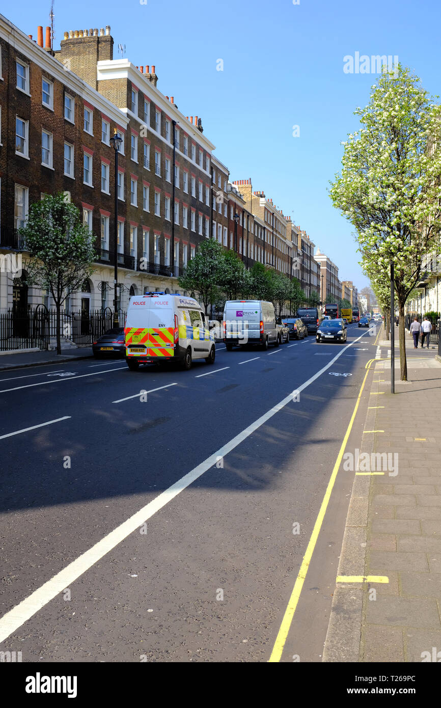 London streets hi-res stock photography and images - Alamy