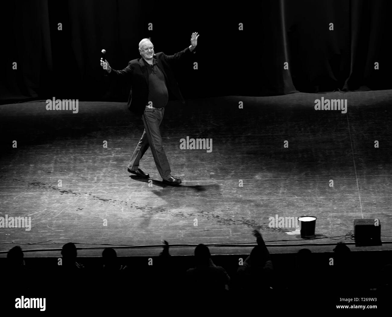 John cleese hi-res stock photography and images - Alamy