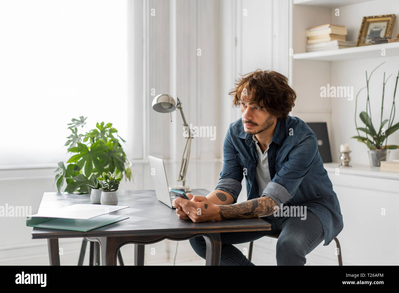 Coworking using hi-res stock photography and images - Alamy