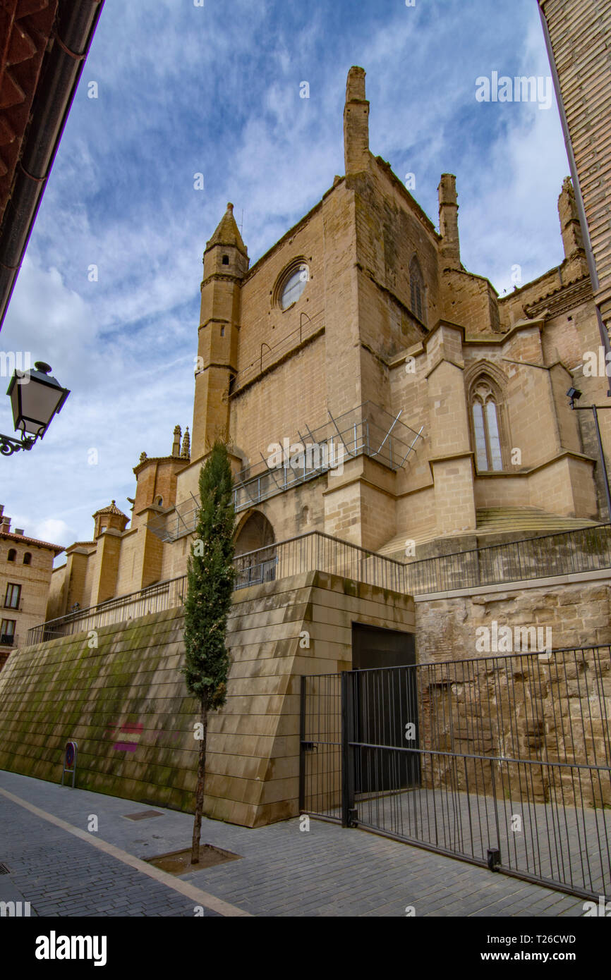 Huesca cathedral tower aragon hi-res stock photography and images - Alamy